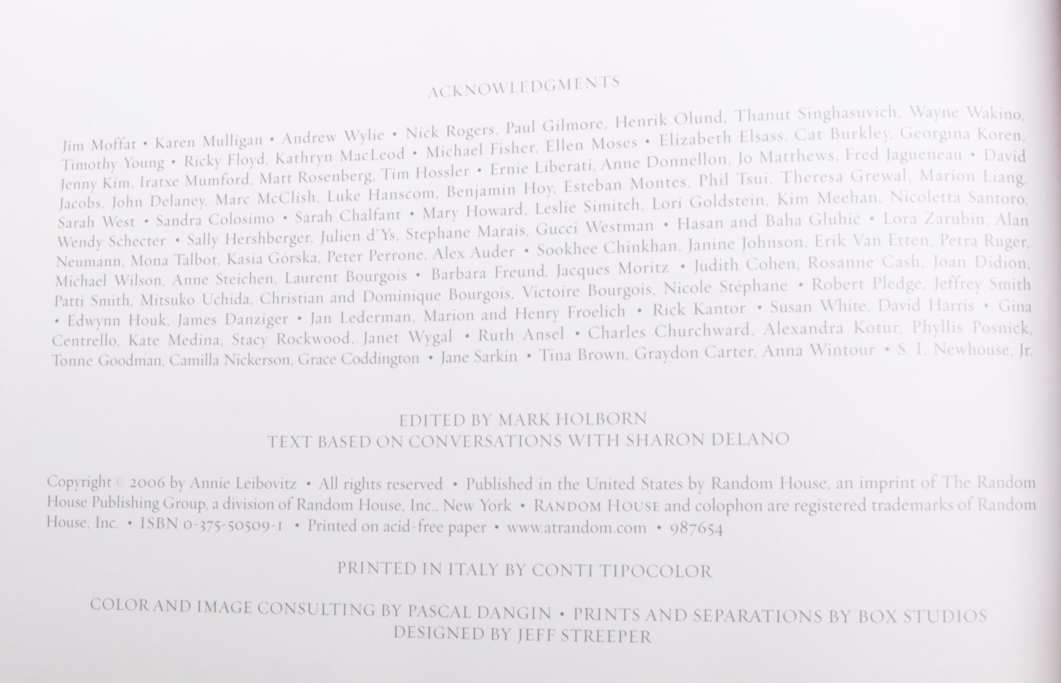 "A Photographers Life, 1990–2005" by Annie Leibovitz and Other ...