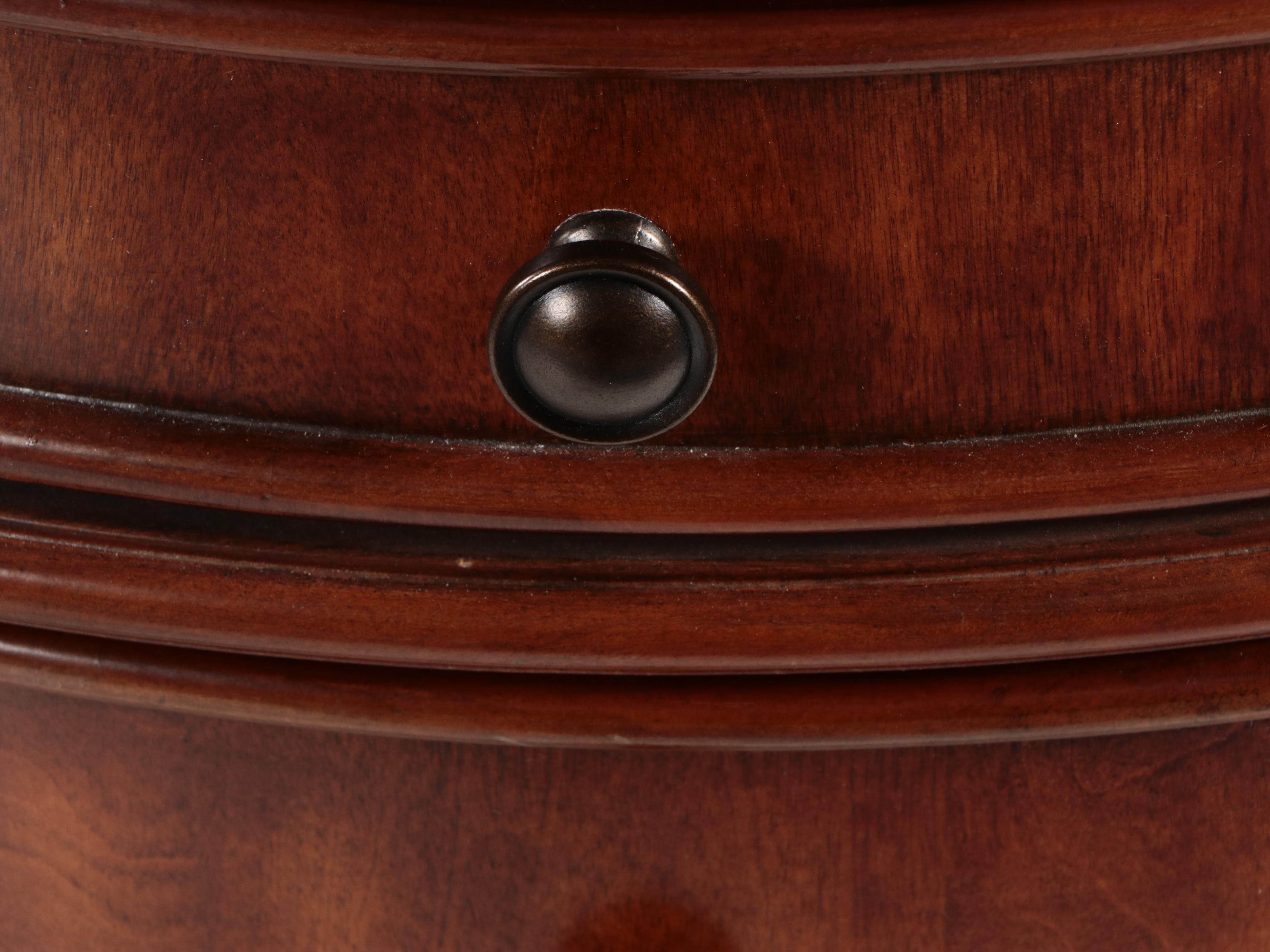 Home Meridian "Preston" Regency Style Mahogany Pedestal Desk | EBTH