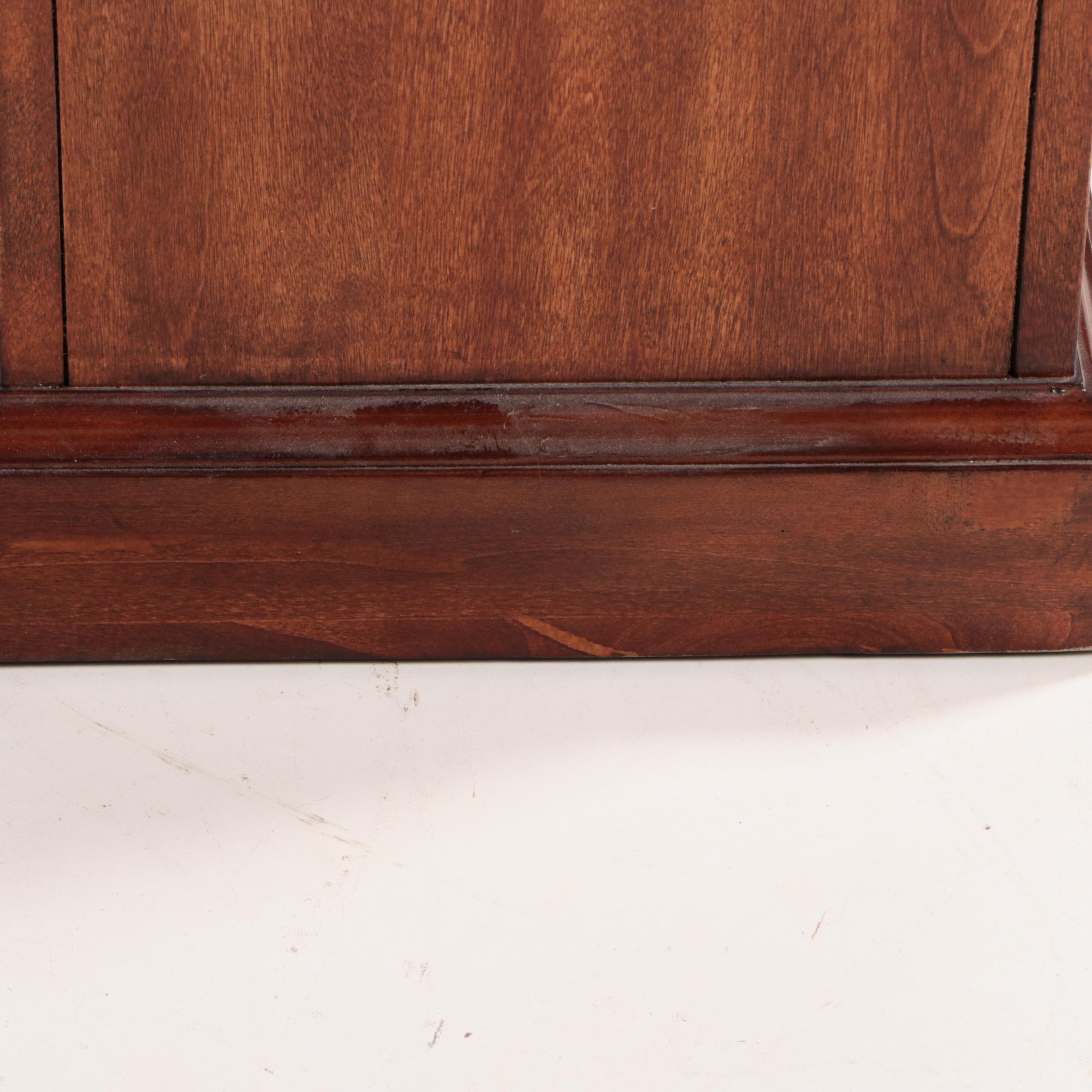 Home Meridian "Preston" Regency Style Mahogany Pedestal Desk | EBTH