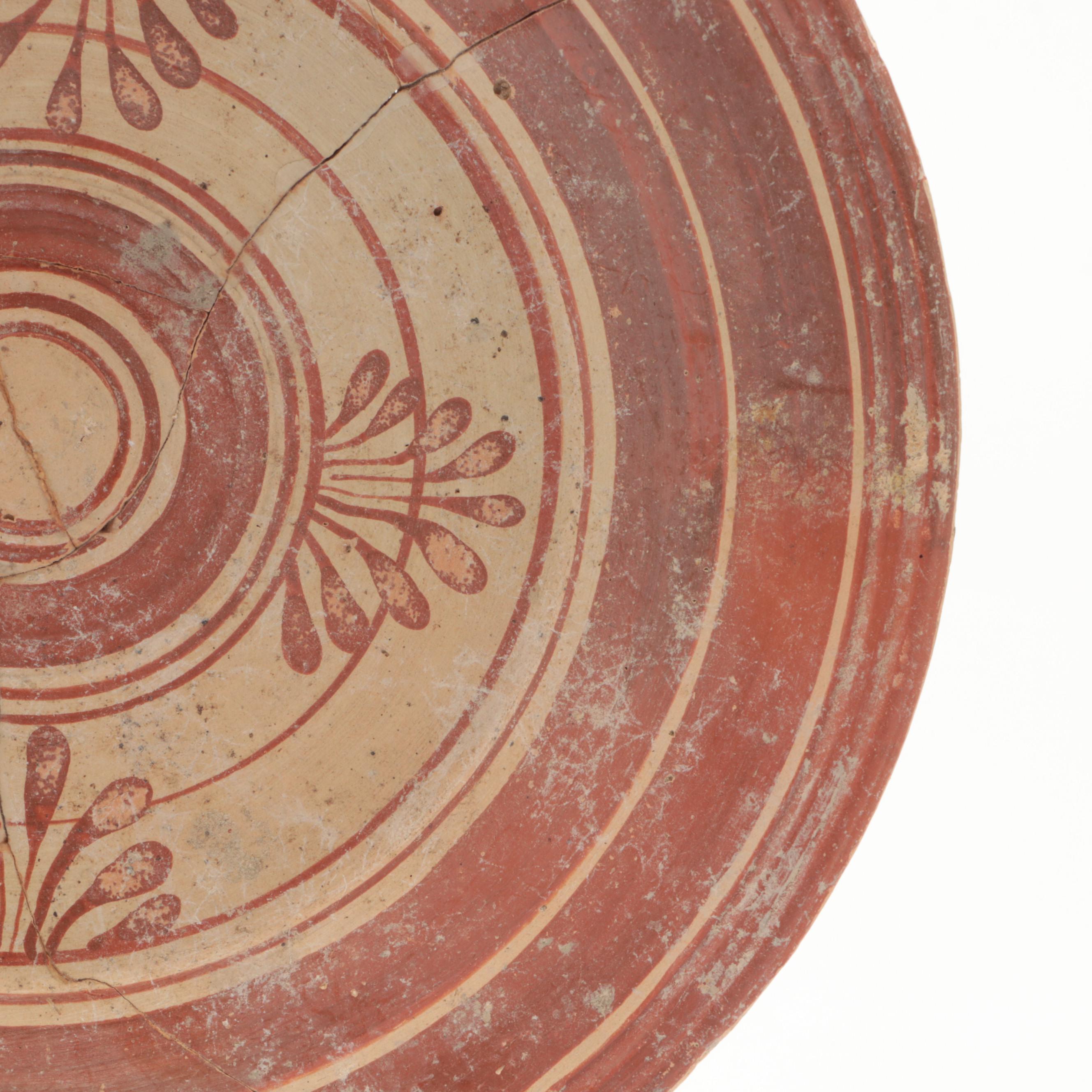 Greek Buff & Terracotta Decorated Ceramic Plate, Circa 400 BC | EBTH