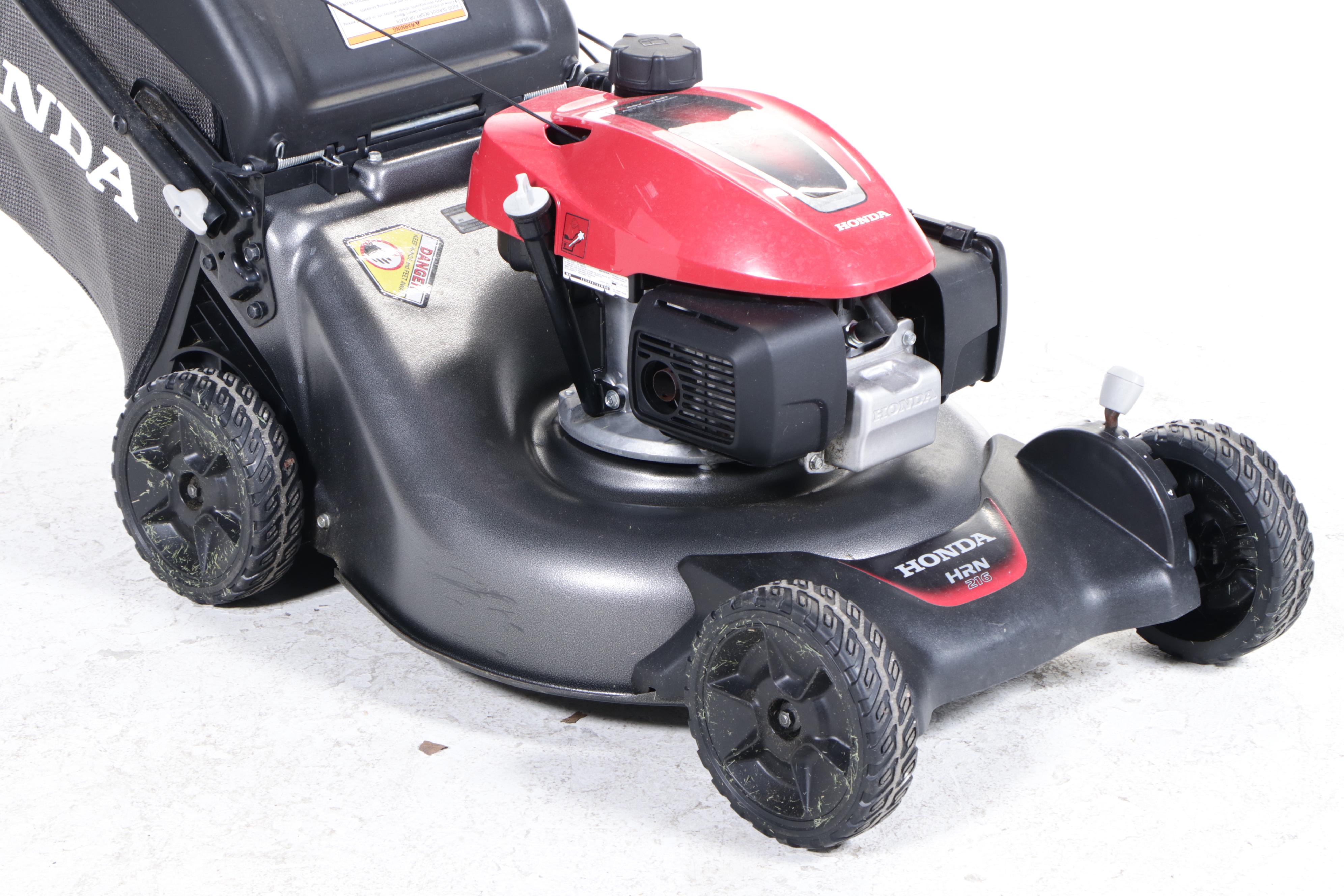 Honda Easy Start Gas-Powered Lawn Mower With Bag | EBTH