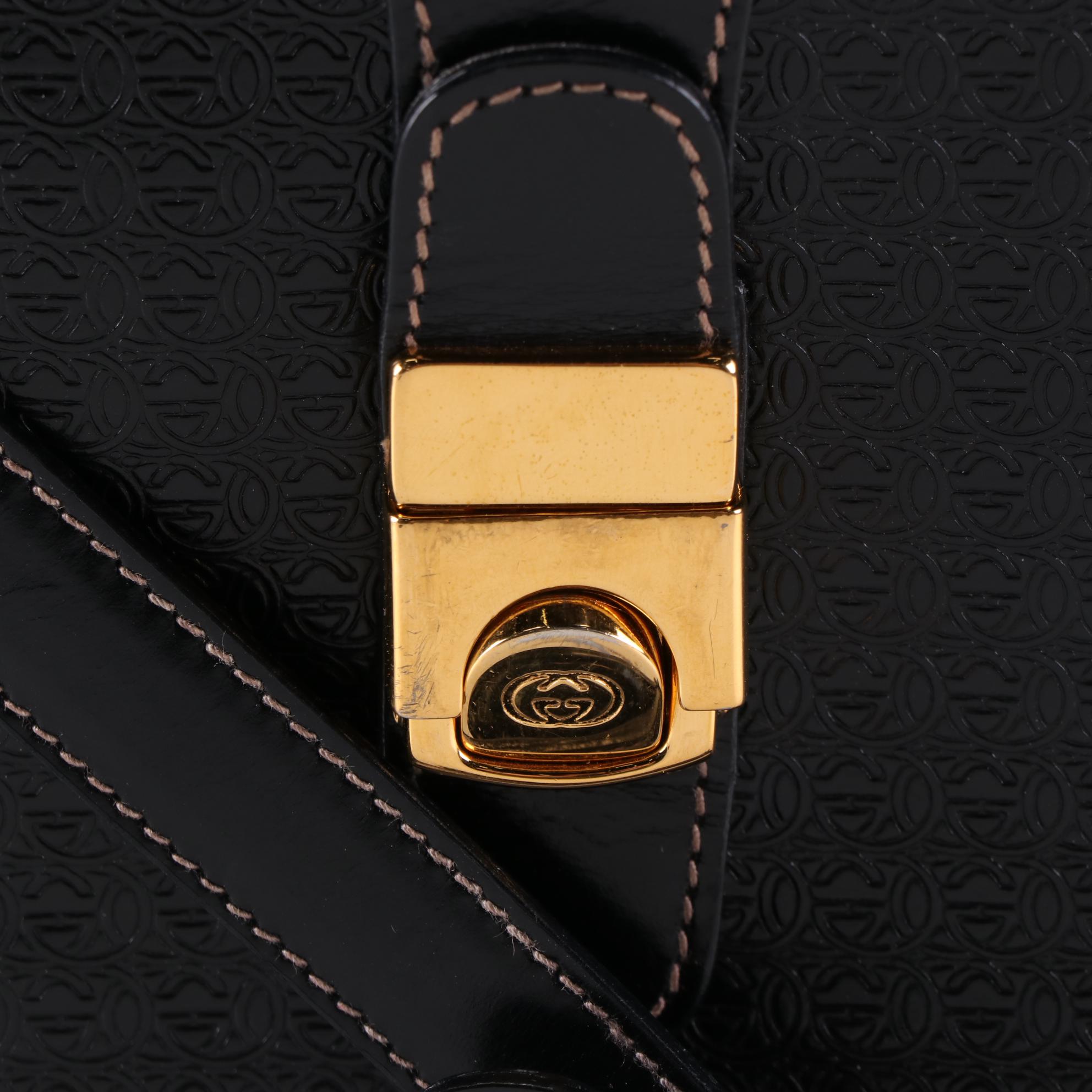 Gucci Crossbody Bag in Black Interlocking GG Embossed and Smooth ...