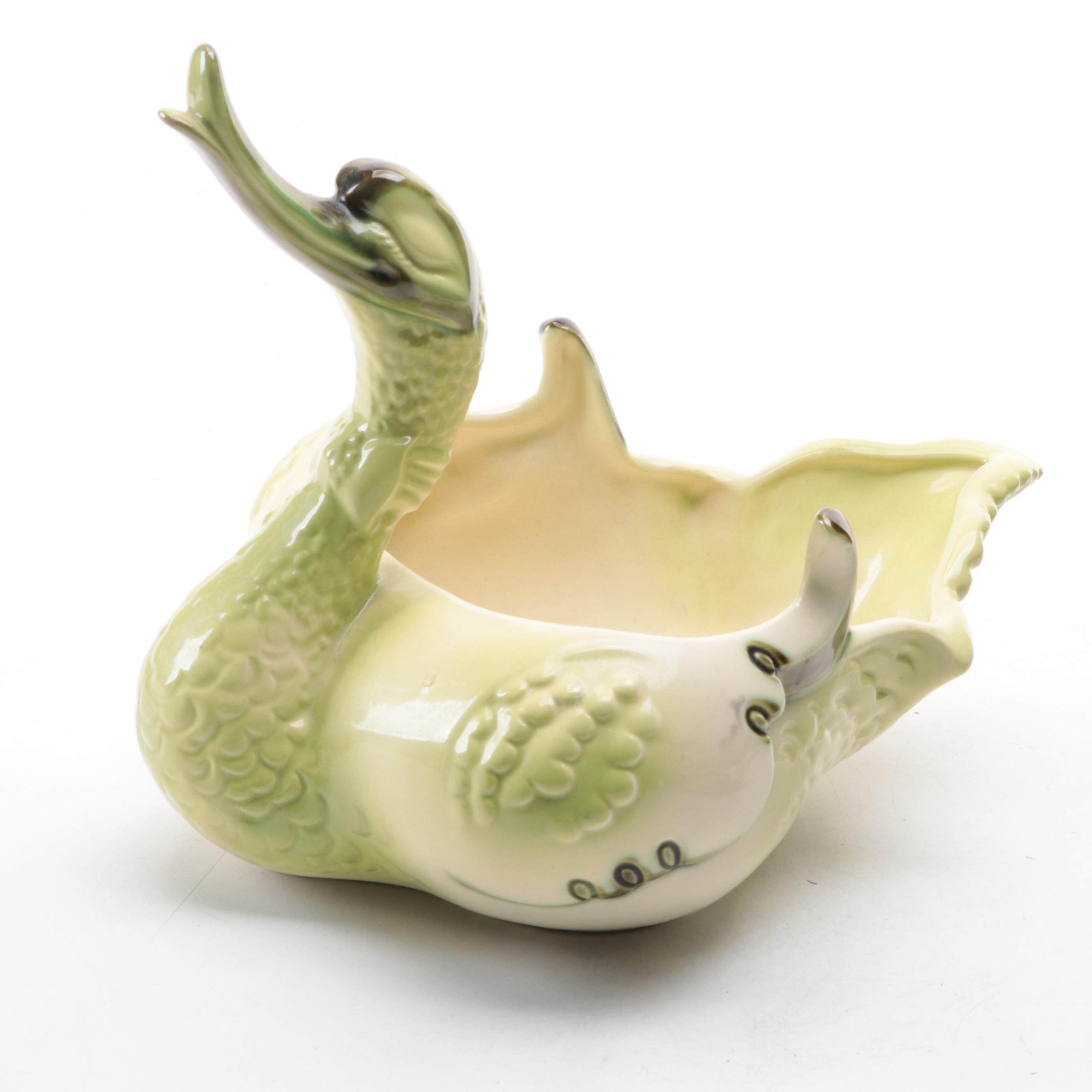 Hull Pottery Swan Centerpiece Bowl With Cygnet Accent Bowls | EBTH