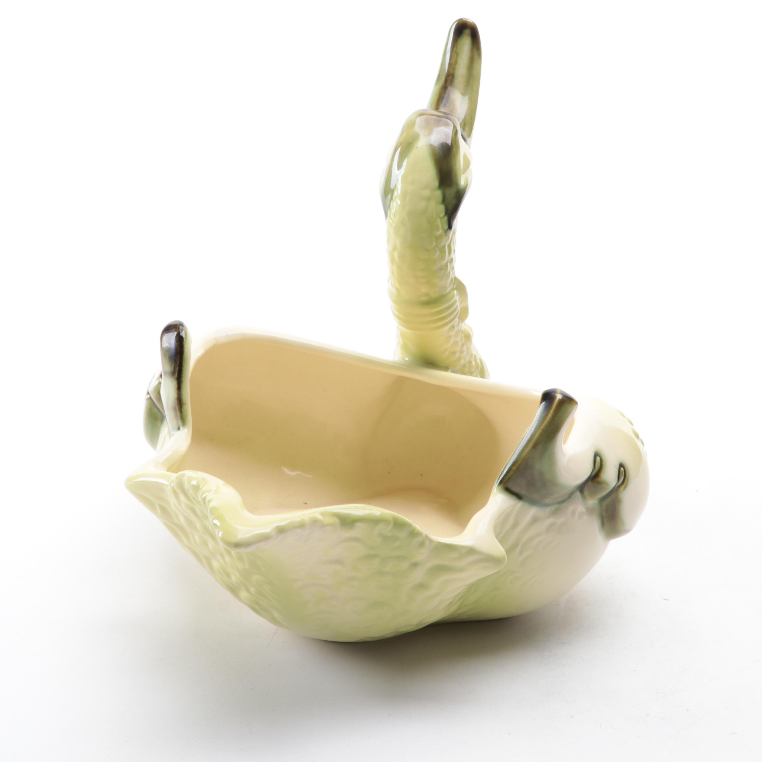 Hull Pottery Swan Centerpiece Bowl With Cygnet Accent Bowls | EBTH