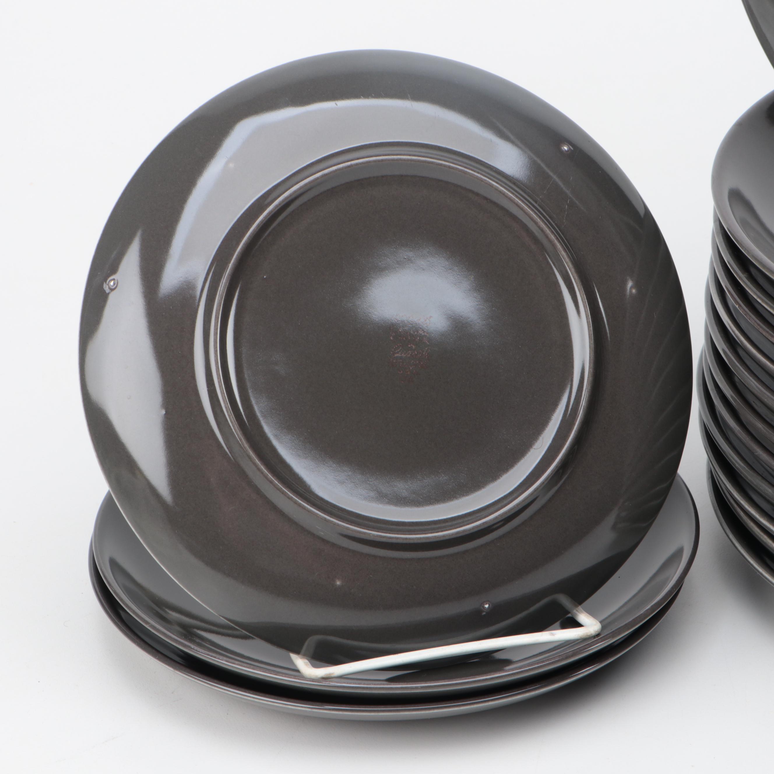 Russel Wright "Iroquois Charcoal" Ceramic Dinnerware, 1954-1965 | EBTH