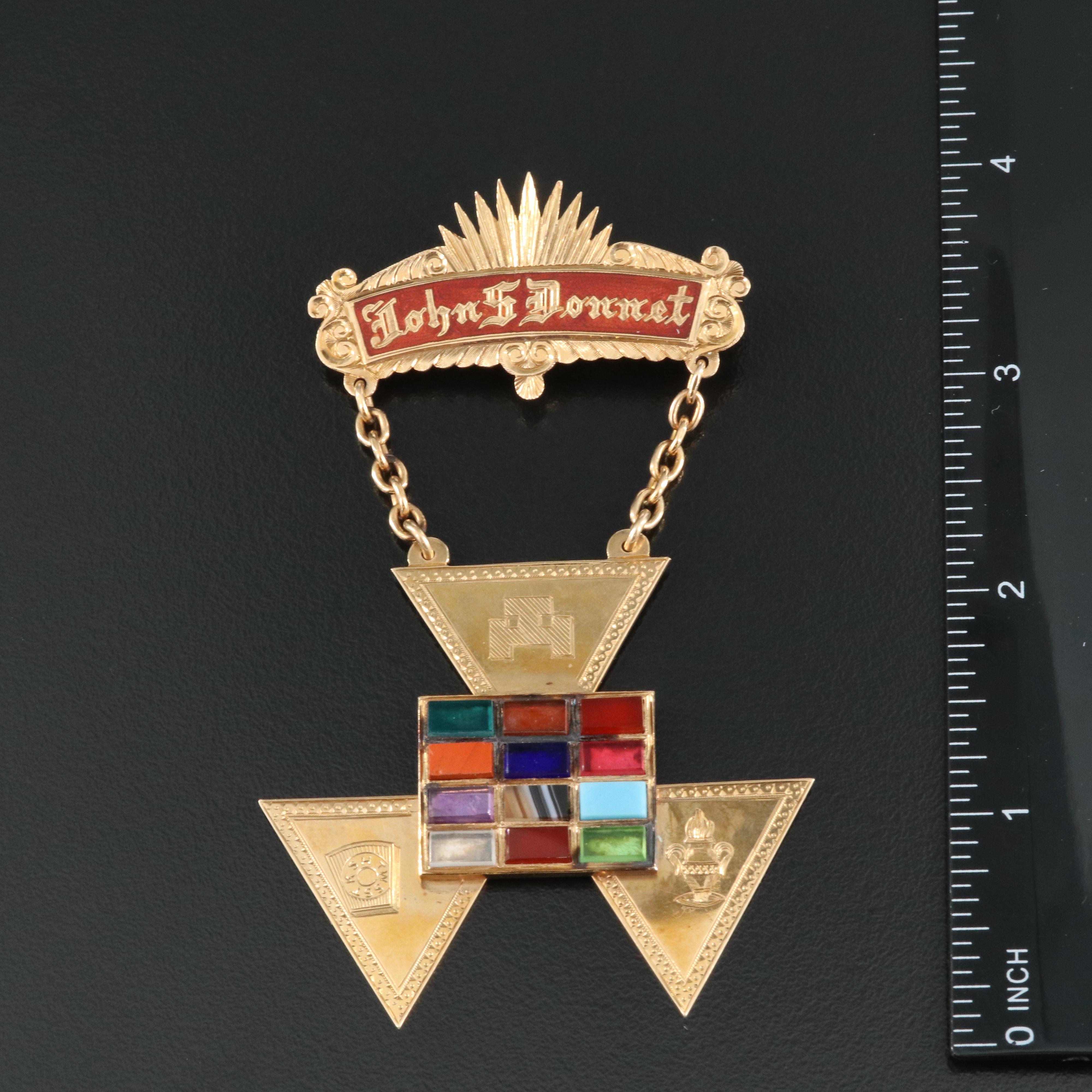Vintage 14K Royal Arch Mason Brooch with Gemstones and Enamel | EBTH