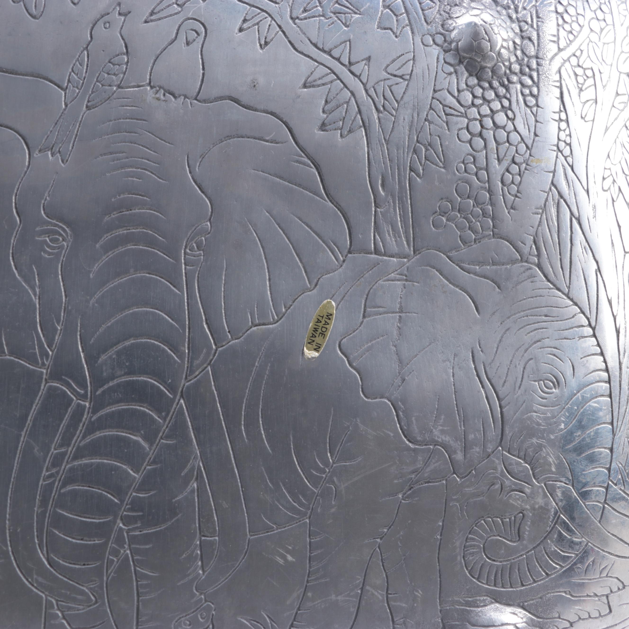Arthur Court "Elephants" Tray and "Bunnies" Marble Cheese Board | EBTH