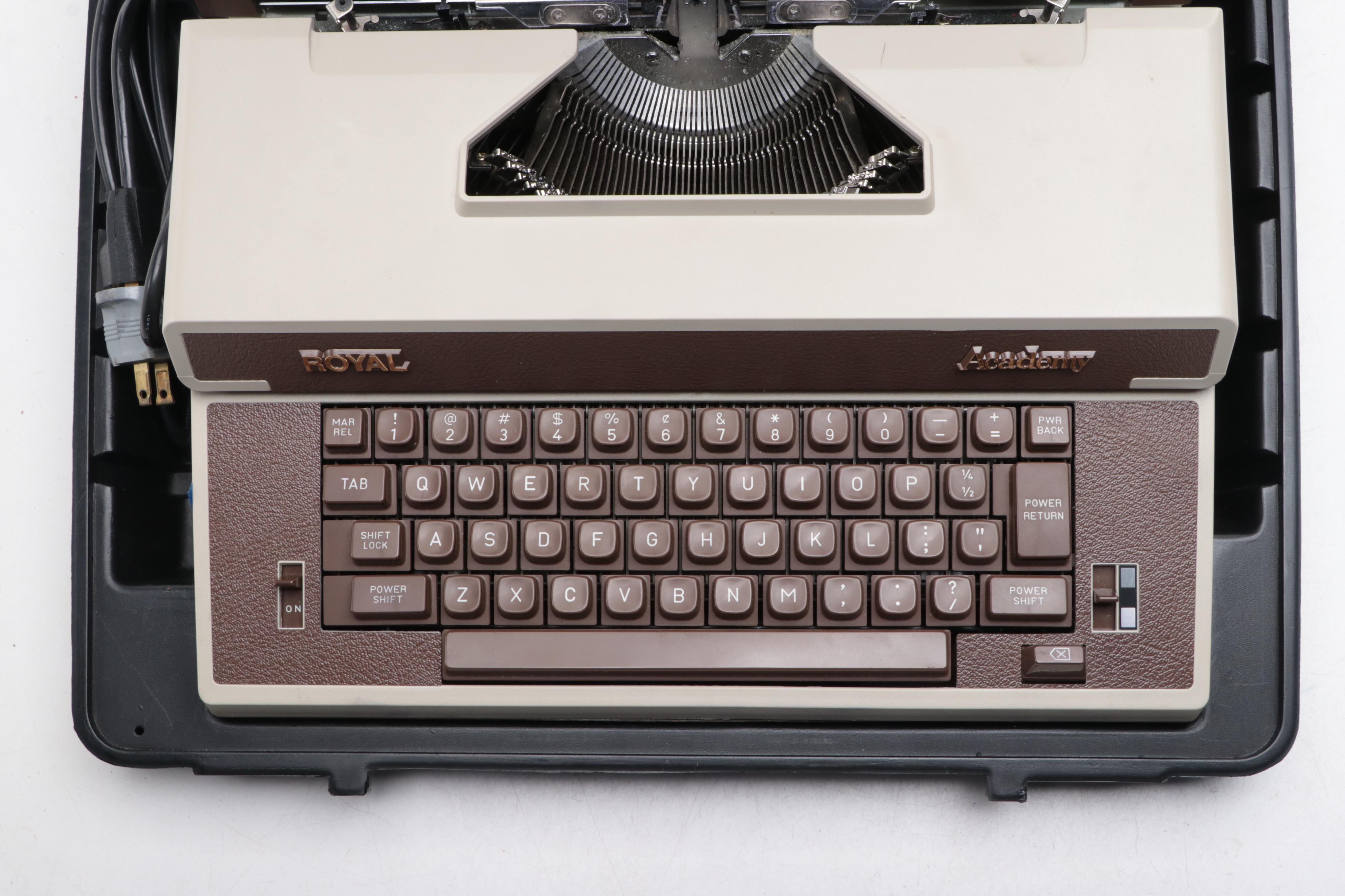 Royal Academy Electric Typewriter, Late 20th Century | EBTH