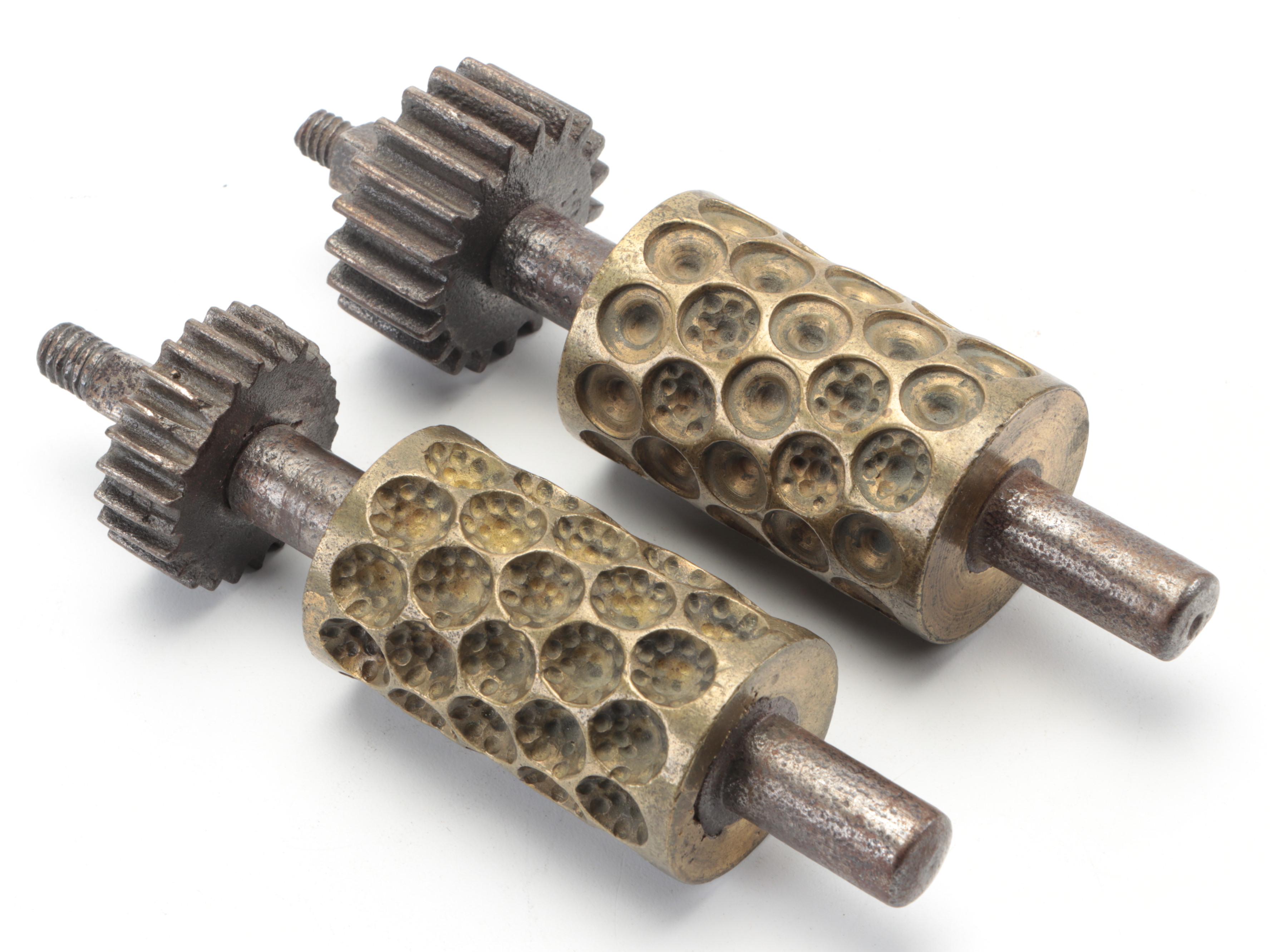 Die-Roll Candy Mechanical Crank Machine With Extra Rollers | EBTH