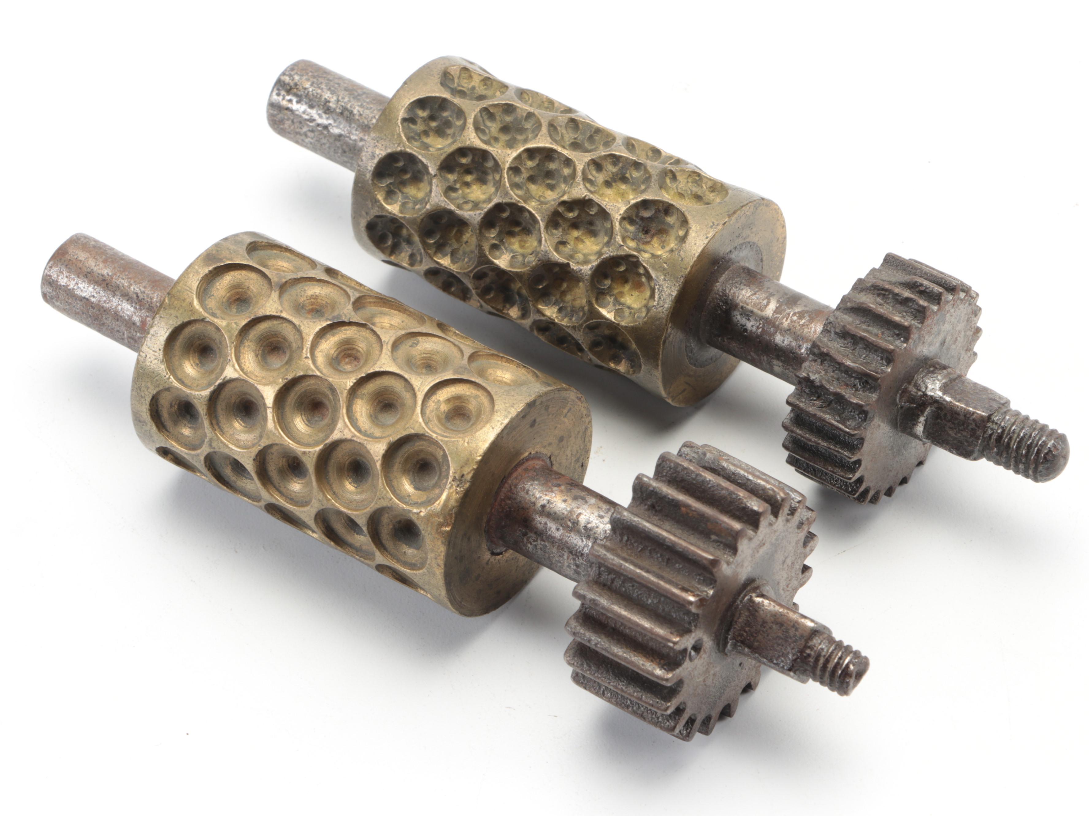 Die-Roll Candy Mechanical Crank Machine With Extra Rollers | EBTH