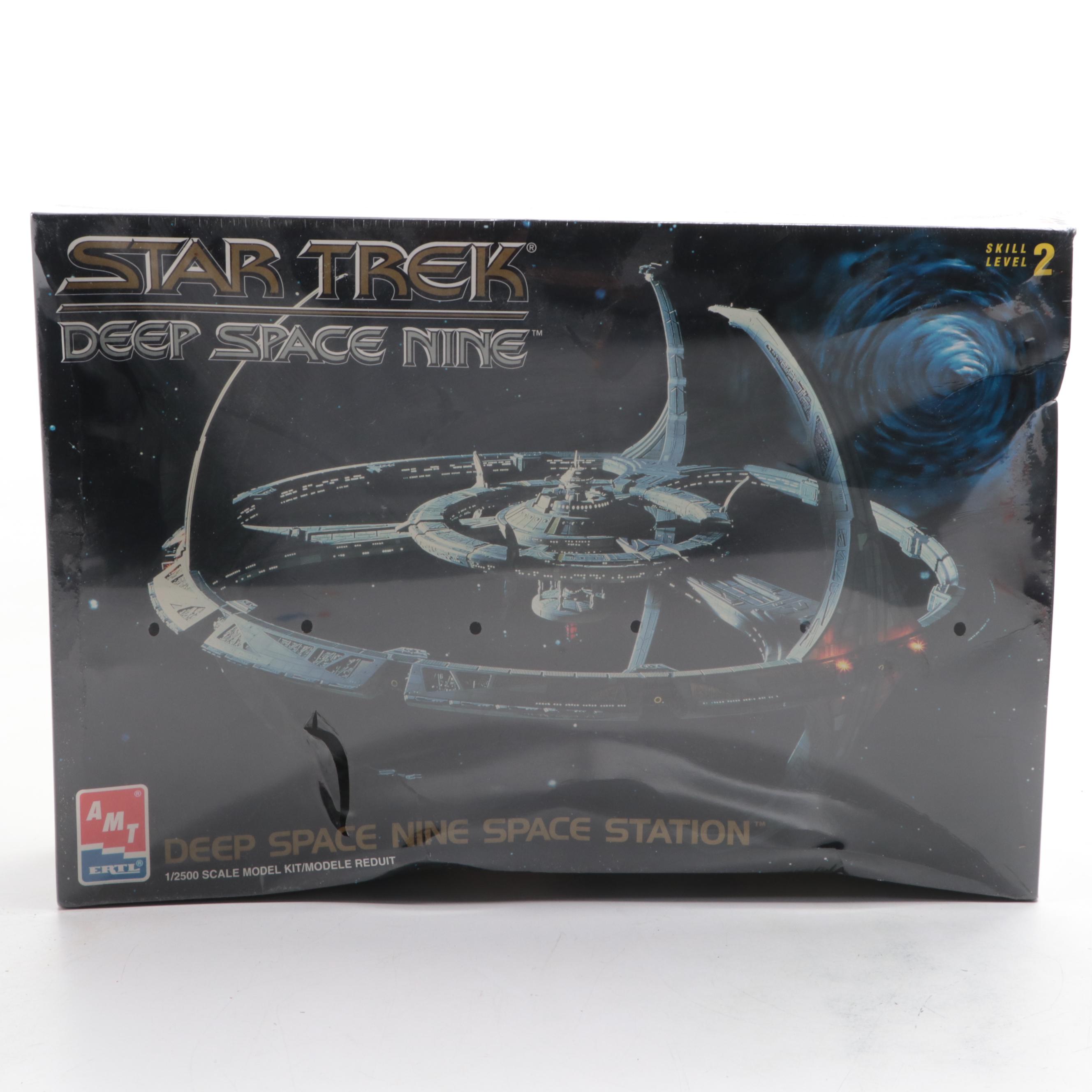 AMT Ertl "Star Trek: Deep Space Nine" Model Kit and More | EBTH